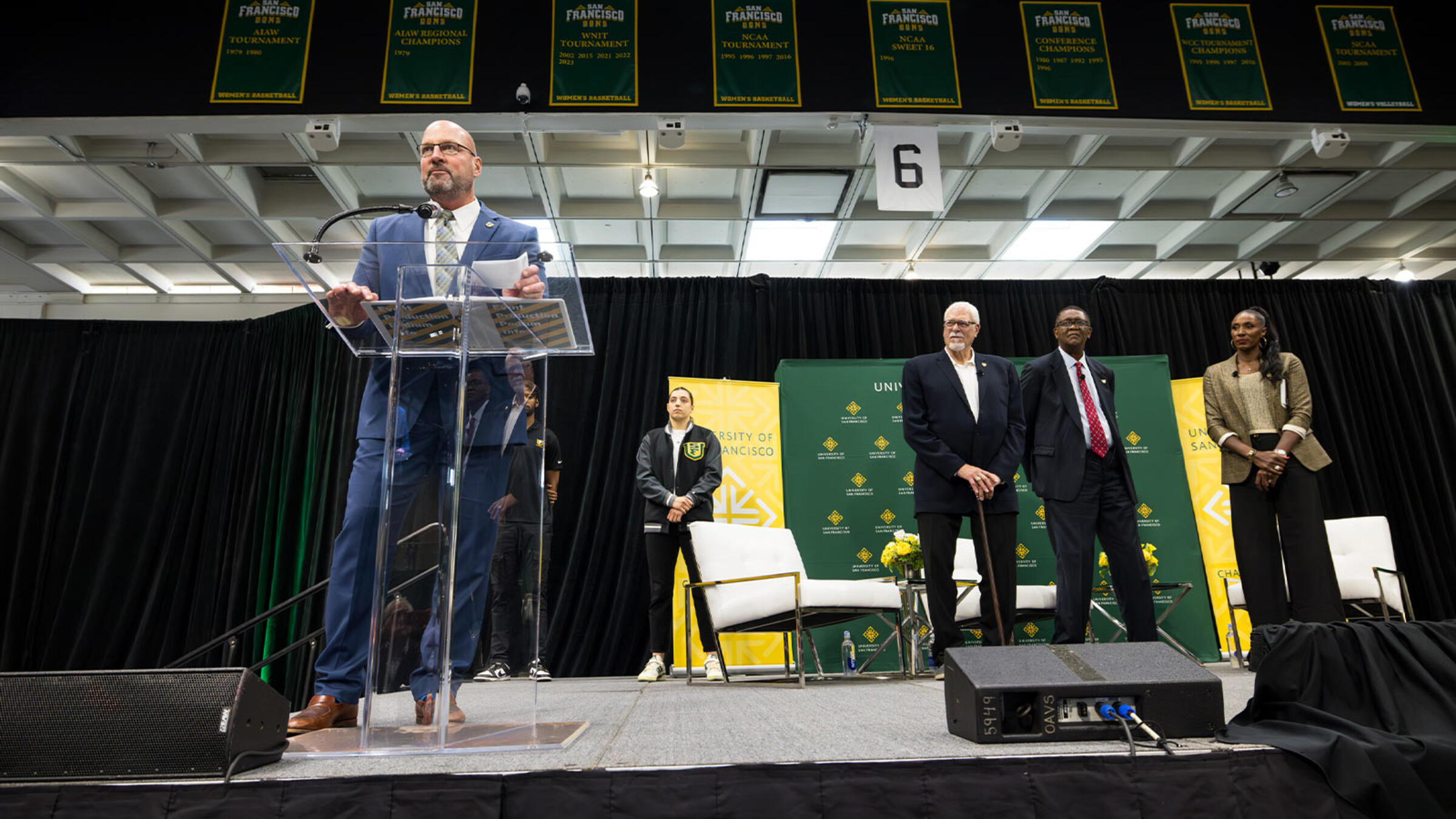 Phil Jackson, Lisa Leslie, and Bill Cartwright ’79 Share Lessons on ...